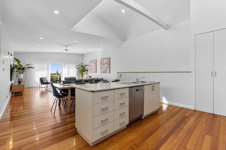 Makana - Central, Stylish + Wifi - Apollo Bay