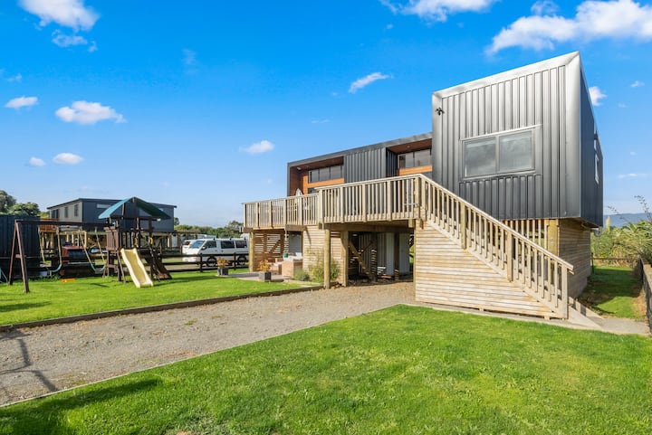 Beachside Sanctuary – Otaki Beach Holiday Home - Ōtaki Beach