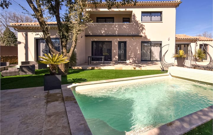 Nice Home In Colonzelle With Wifi - Grillon