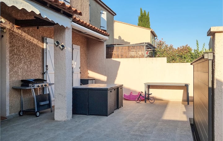 Awesome Home In La Londe Les Maures - La Londe-les-Maures