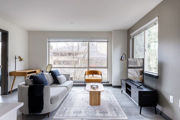 Blueground | Bellevue, Gym & Roof In Walkable Area - Bellevue, WA