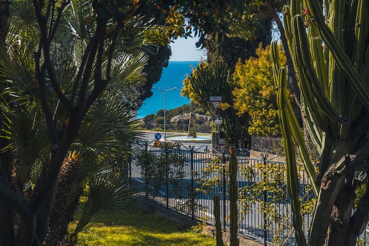 Lemon Apartment With Garden And Sea View - Bordighera