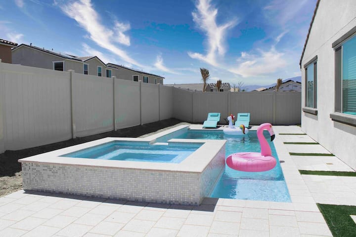 Modern Desert Oasis - Coachella, CA