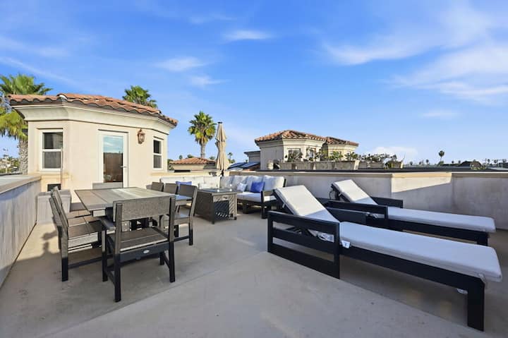 Ocean View Rooftop Terrace- Walk To The Beach! - オーシャンサイド, CA