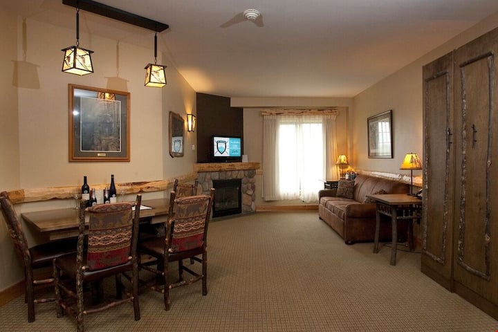 Pool, Hot Tub, Gym & Arcade |  Suite + Fireplace - SUNY Cortland