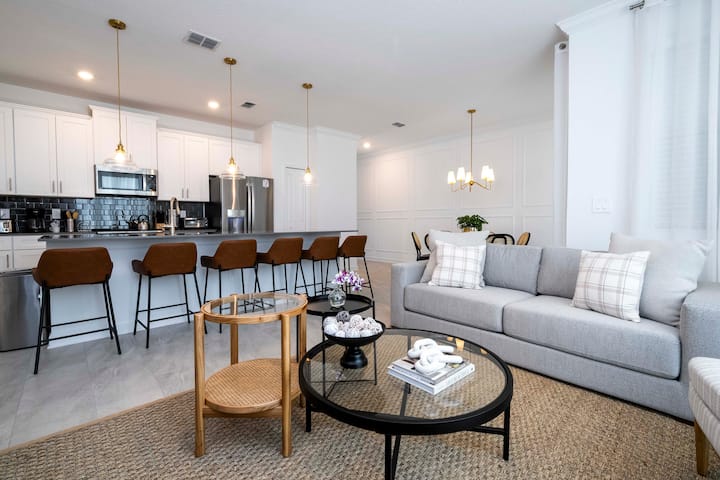 Ideal 4bd/3bth Townhome Near Disney World - Kissimmee, FL