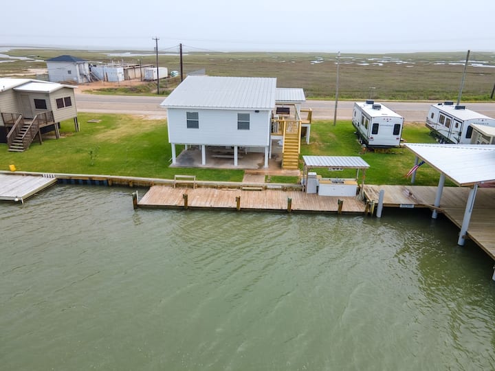 Gorda Getaway - Updated Home On The Colorado River - Matagorda