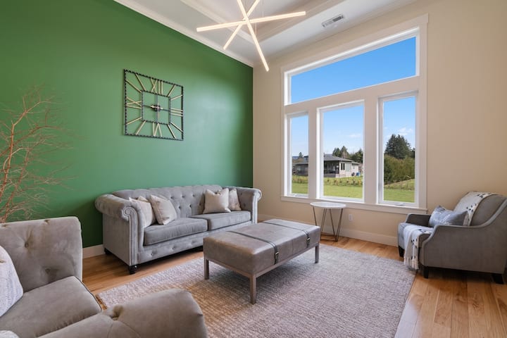 Quiet, Secluded, High End Home Near Pdx - Vancouver, WA