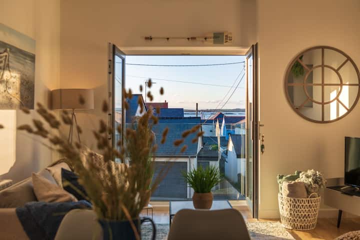 Sea Breeze - Rhosneigr