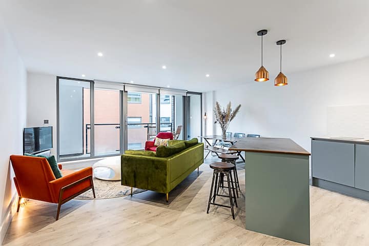 Duplex Two-bed Apartment Near Tower Bridge - Waterloo Station - London