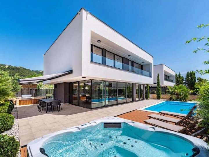 Villa Omega - 4 Bedroom Villa With Swimming Pool - Rab