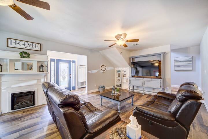 Game Room + Large Backyard: Afton Home! - Grand Lake O' the Cherokees, OK