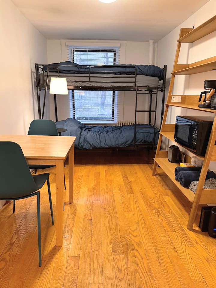 Private Room With Shower (Shared Toilet) - New York City