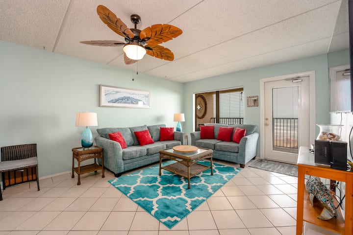 Suntide Ii 406-casual N Cozy Beachfront;great Pool - South Padre Island, TX