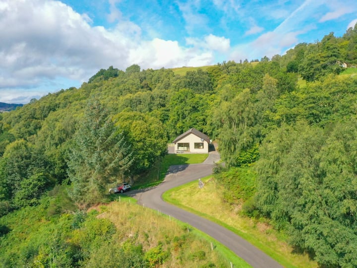 Achmony Byre By Interhome - Loch Ness