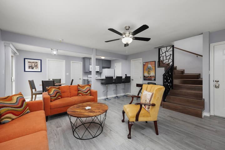 Lillian Ellie's By The Mall - Brownsville, TX