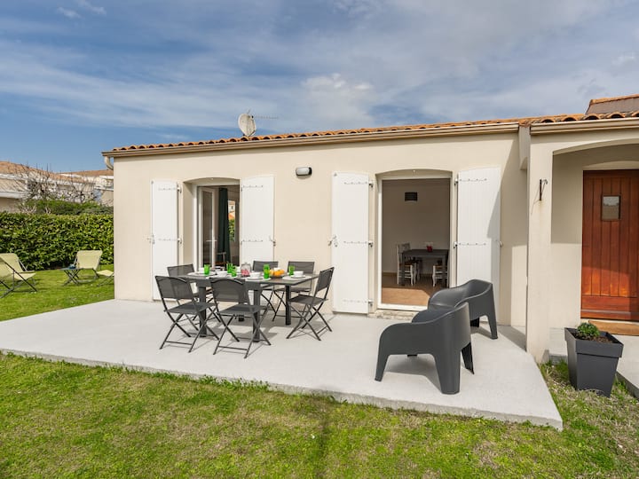 Zephir By Interhome - Vaux-sur-Mer