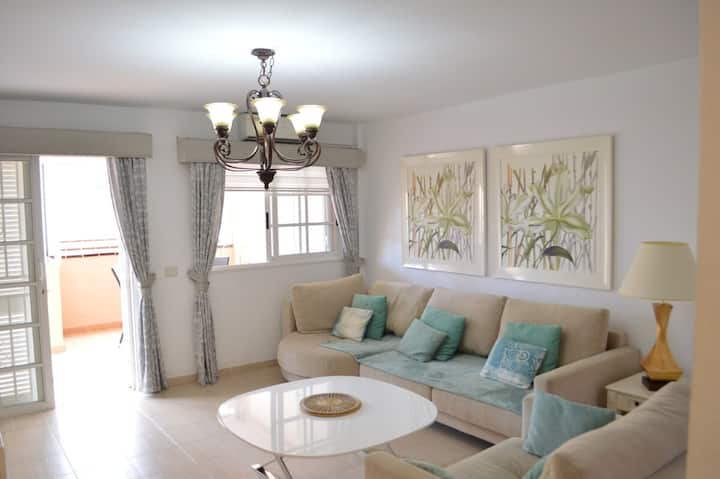 Lovely 2 Bed Apartment In Los Cristianos  (K204) - Playa de la Américas
