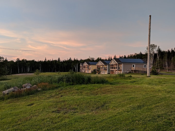 Lux Studio Flat @ Cape Breton Villas - Inverness Beach