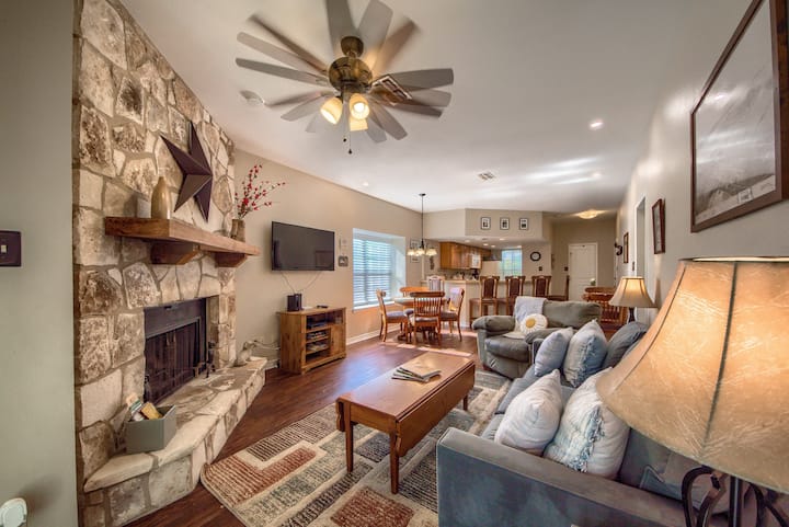 Ss 6b Teckelhaus - New Braunfels, TX