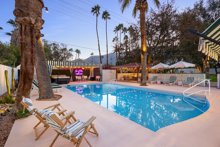 Villa Verde: Lush Spanish Estate, Glamorous Pool - Palm Springs, CA