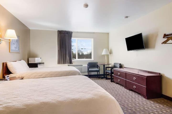 Two Queen Unit In Guesthouse Montesano, Breakfast! - Aberdeen, WA