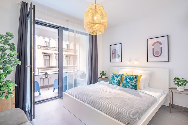Central - New - 2 Balconies - Modern Home - Boedapest
