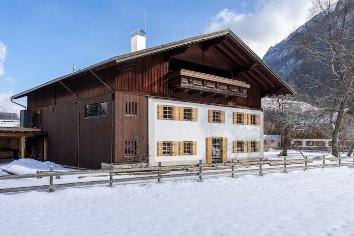 Wunderschönes Appartement Mit Blick Auf Die Berge - Tannheimer Tal