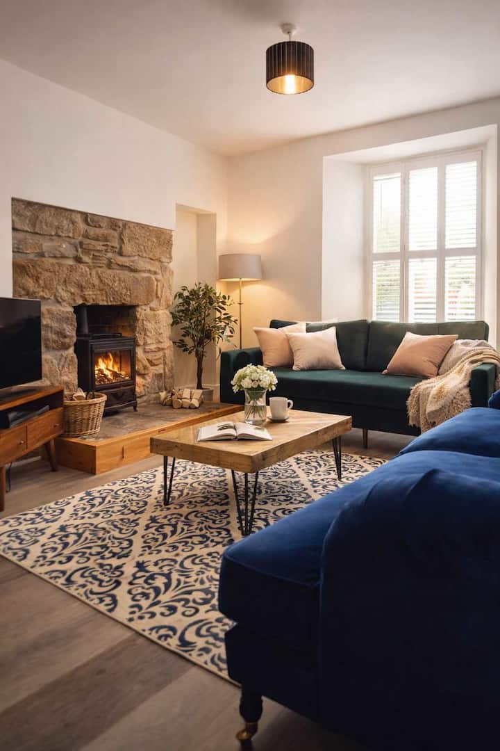 Stylish Marazion Retreat •Sleeps 6 •Garden & Fire - Marazion