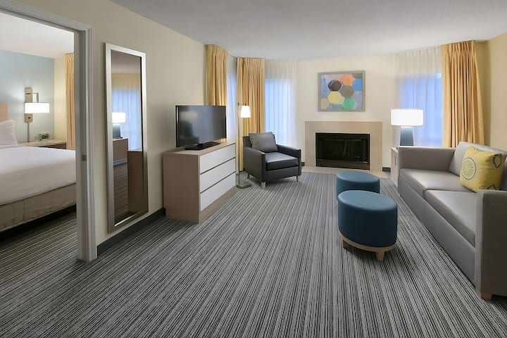 3 Big Units Near Rosa Parks Museum! W/ Pool Access - Montgomery, AL