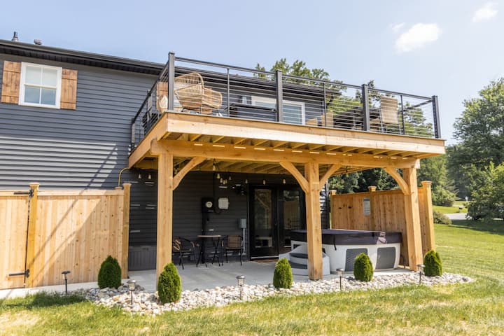 Hot Tub *Modern~relaxing *Game Room *Amish Country - Honey Brook, PA