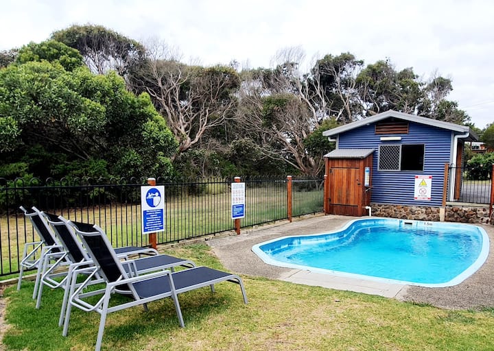 2 Bedroom Apartment With A Spa Close To Beach. - Port Campbell