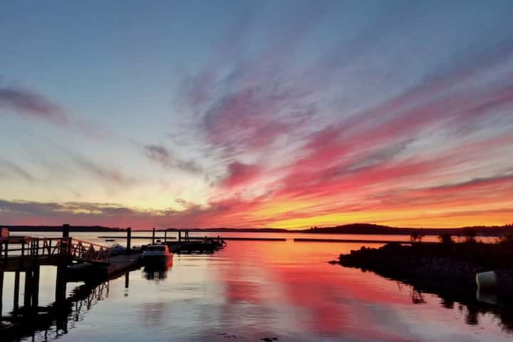 02 - Orca Lookout Cottage By The Sea At Alder Bay - Port McNeill