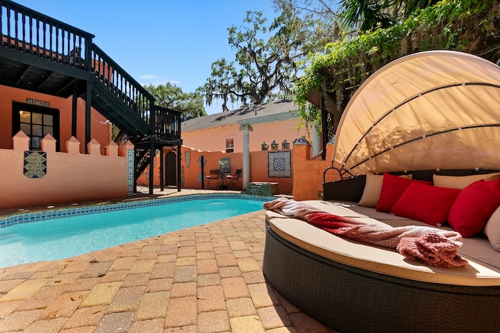 The Gaudi House- Pool/minutes To Dntn And Beach - St. Augustine, FL