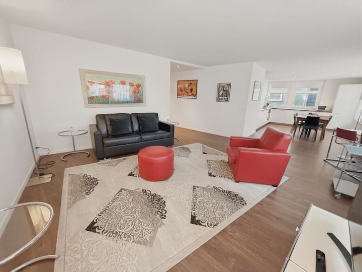 Fantastic 2br Executive Flat 100sqm (Mainau 6) - Zürich