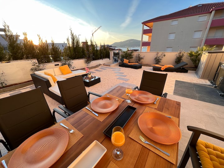Sunshine Deluxe Pool Apartment Avec 80 M2 Avec Sal - Okrug Gornji