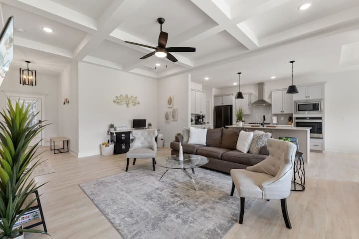 Indiana Valley: Work Friendly & Near Downtown - Charlestown State Park, Charlestown