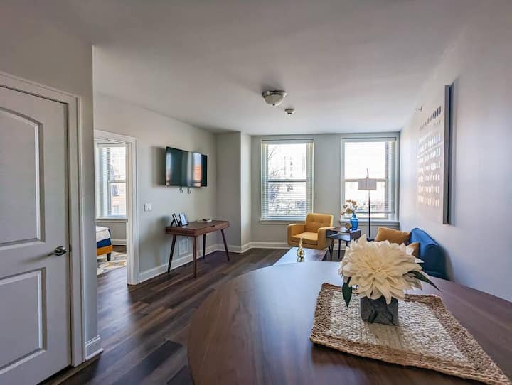Stylish 1 Br/1ba At The Inman - 206 - Urbana, IL