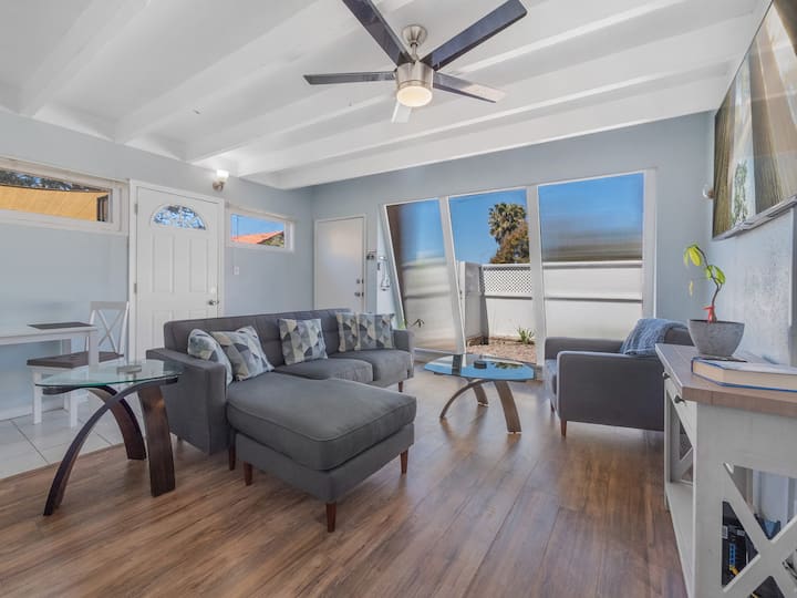 La Jolla Cottage At Marine Street - San Diego, CA