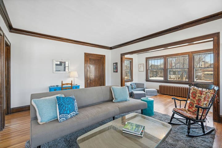 Sky Apt In Majestic Mpls Duplex - Minneapolis