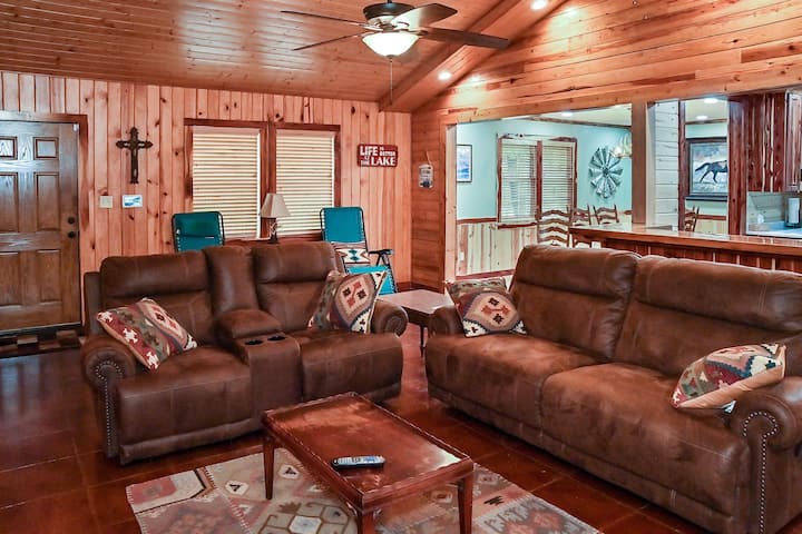 Cozy Lakefront Cabin With Boat House & Ramp On Tol - Toledo Bend Reservoir