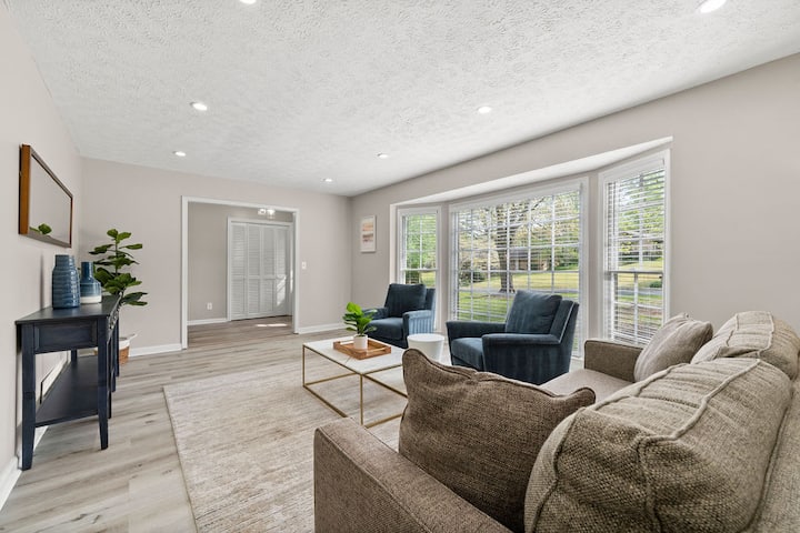 Beautiful Newly-renovated Home In Indian Hills - Sandy Springs, GA
