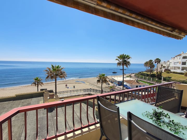 Casa De Vacaciones Junto A La Playa En Riviera. - Calahonda