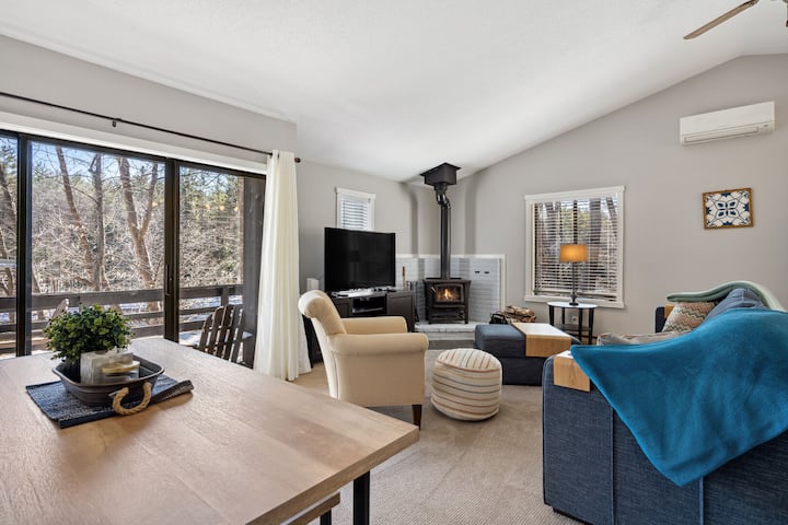 End Unit, Near Downtown Quechee - Mill Run 3a - Quechee, VT