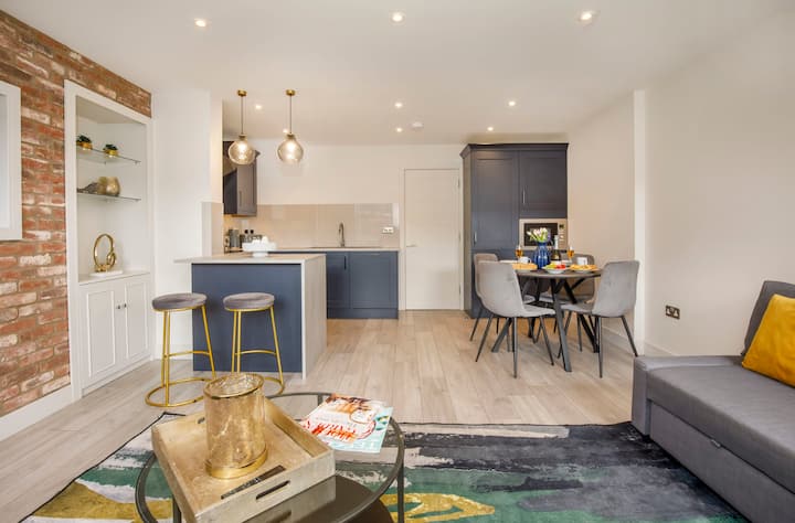 York Luxury Apt, Bishopthorpe Rd, Sleeps 12 - York