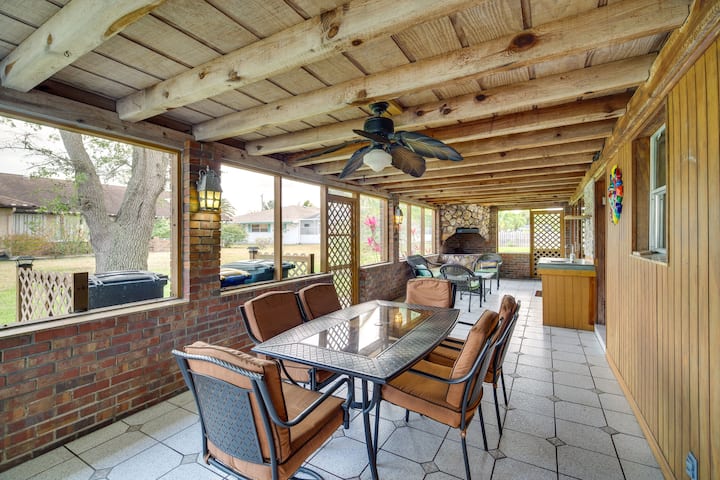 Fort Pierce Vacation Rental: Walk To Beach & Jetty - Fort Pierce, FL