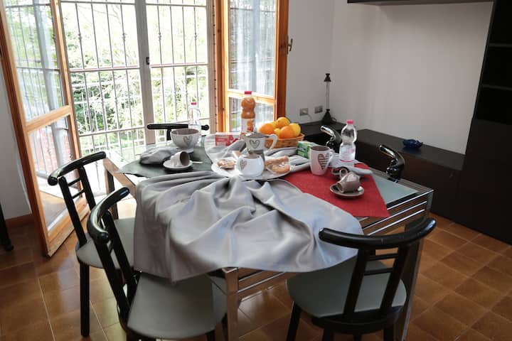 Guest House Emilia - Doppia Con Letti Singoli 2 - Casalgrande