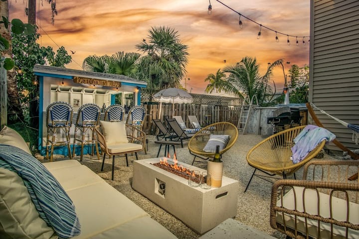 The Toasted Coconut~pool~bikes~grill~chic! - Marathon, FL
