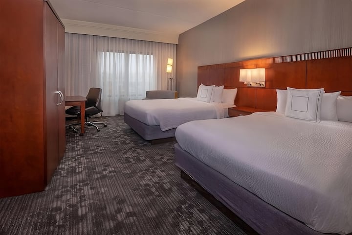 Pet-friendly Unit With Free Parking! Indoor Pool! - New Castle, DE