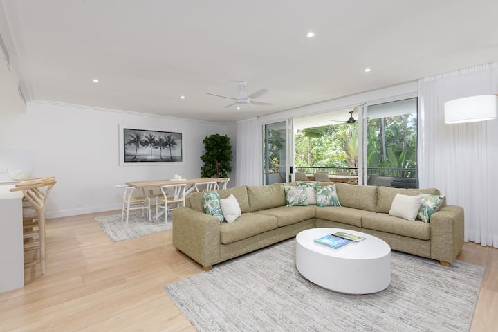 2 Bedroom Executive Apartment In Port Douglas - Port Douglas